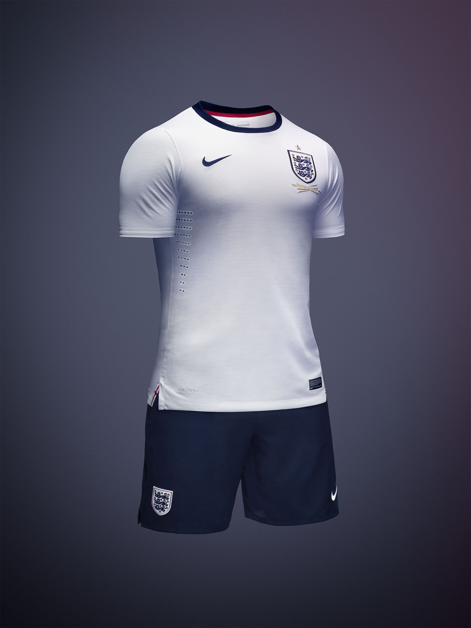 (Images) England Unveil 2013 Nike Kit | CaughtOffside
