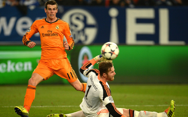 (GIF) Gareth Bale Scores Second Goal Against Schalke WIth Beautiful ...