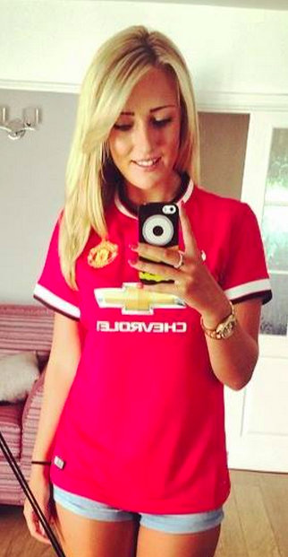 Twelve Hot Photos Of Ridiculously Fit Man United Fan Emma Pearce, Who ...
