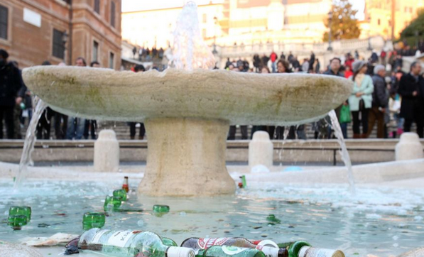 (Image) Feyenoord Fans Trash Rome City Centre - Historic Landmark ...