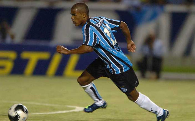 Five facts Liverpool fans should know about £20m Brazilian winger ...