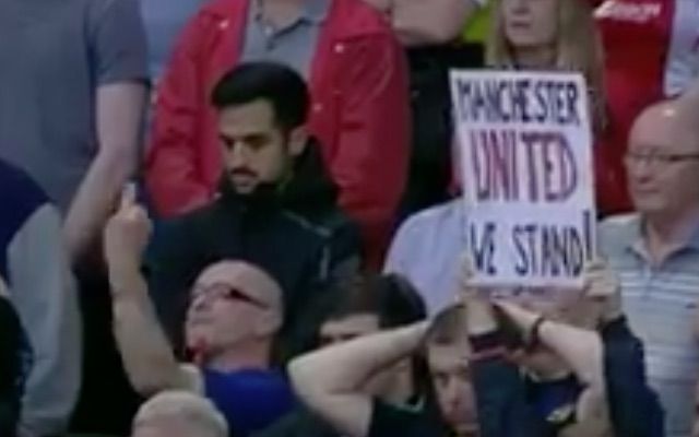 (Video) United fans pay noisy tribute to Manchester Arena victims after ...