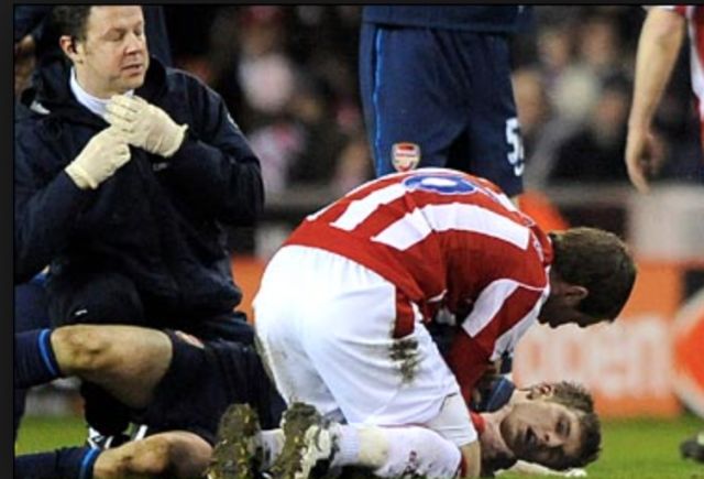 Video: Arsenal fans leaves poo at Stoke City ground