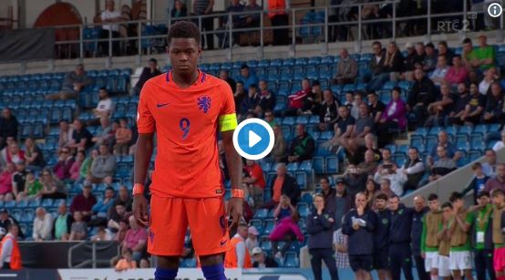 Video: Ireland goalkeeper sent off in penalty shoot-out v Holland
