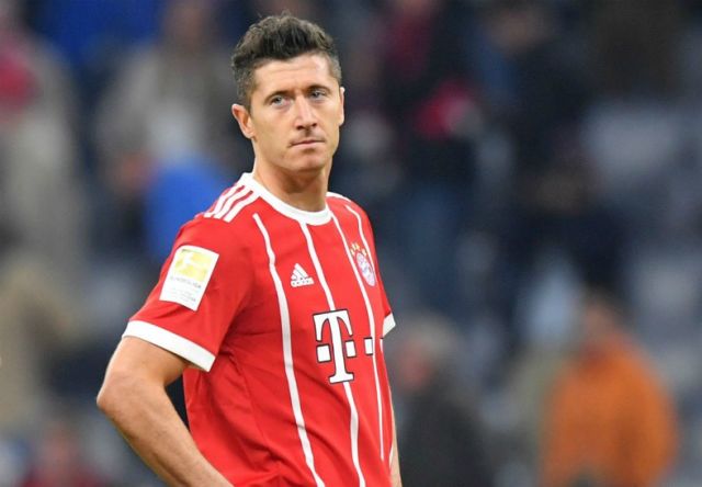 Lewandowski Man United transfer boost