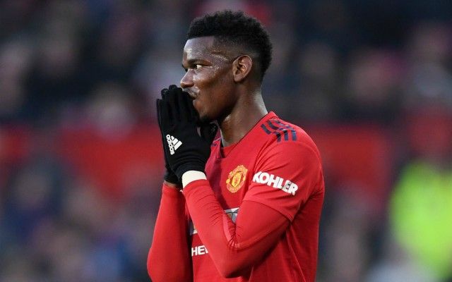 Man Utd's Paul Pogba poses with Liverpool's Mohamed Salah