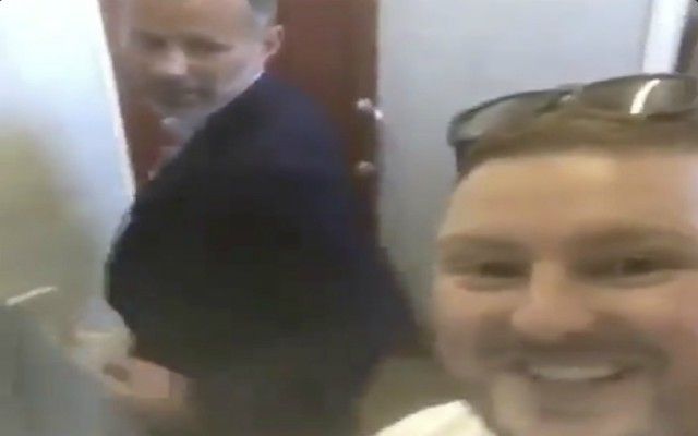 Video: Giggs reacts angrily to fan filming him on the loo