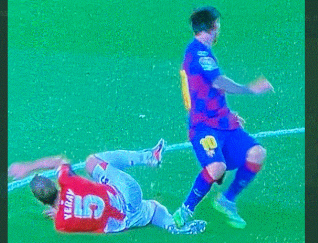 Video: Lionel Messi escapes red for a horror tackle vs Bilbao