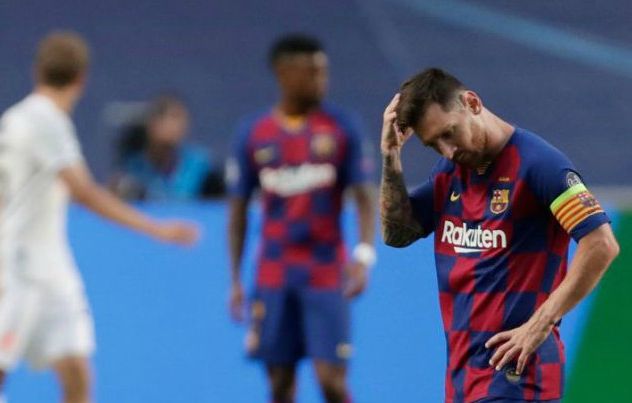 Photo: Messi in Barcelona dressing room after Bayern loss