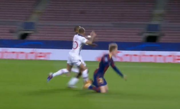 Video: Lionel Messi penalty Barcelona vs PSG