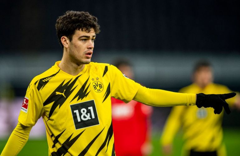 Giovanni Reyna Manchester United transfer lined up