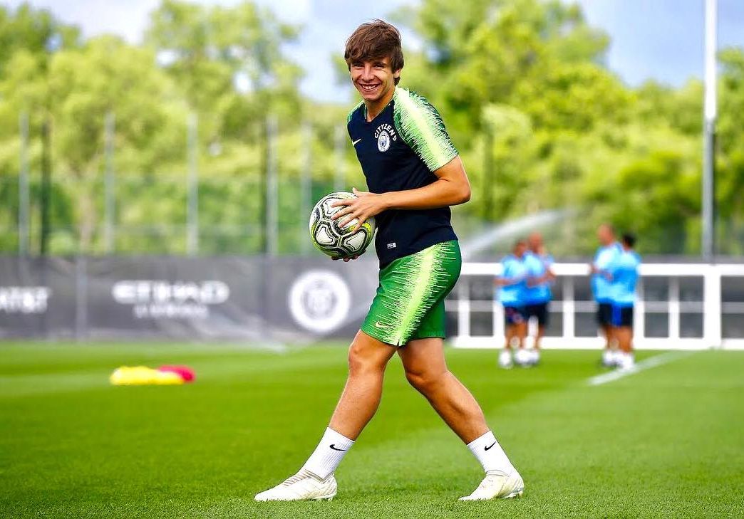 Barcelona want to re-sign Man City starlet Adrian Bernabe