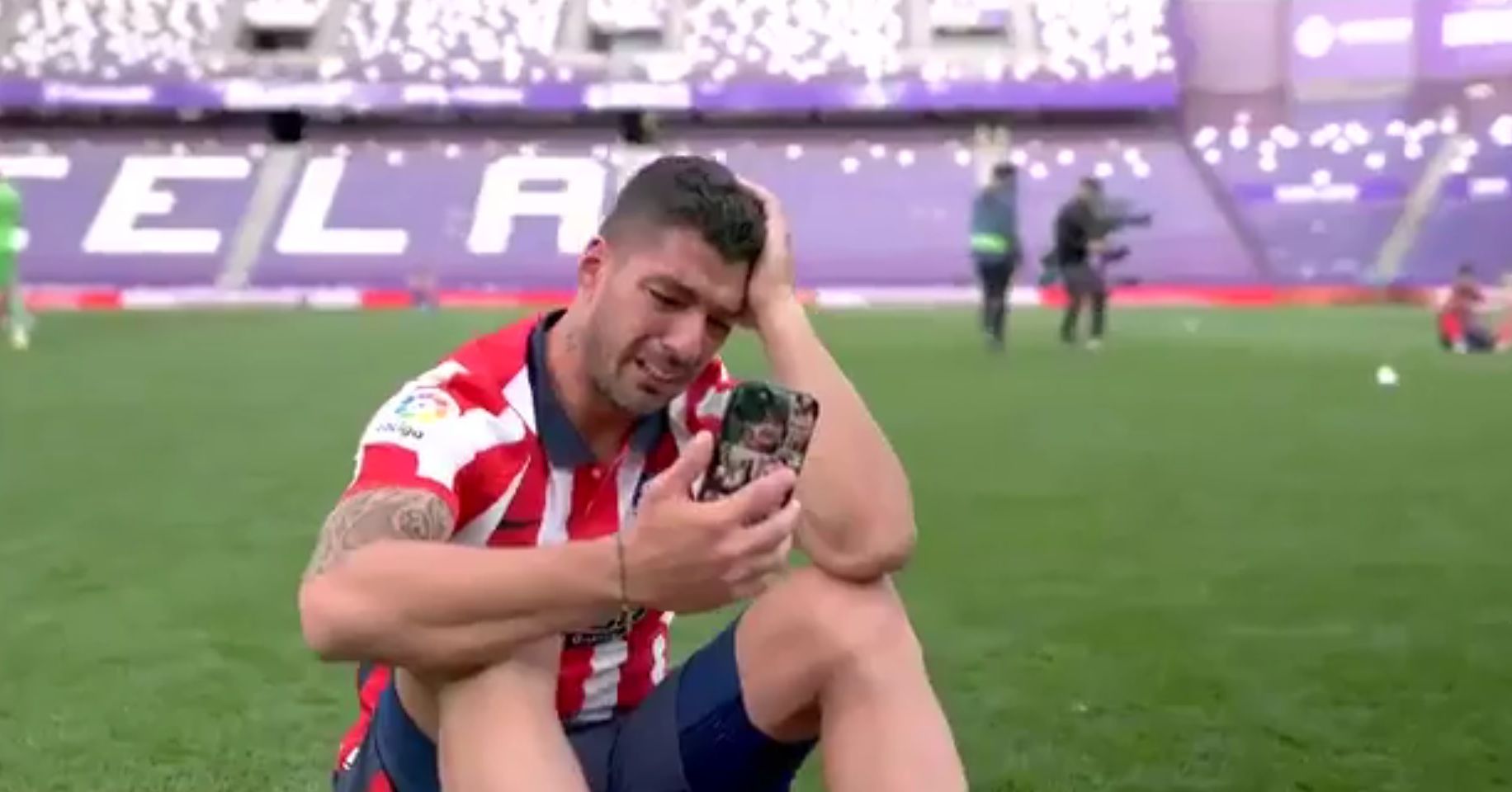 Video: Luis Suarez crying his heart out after winning La Liga with ...