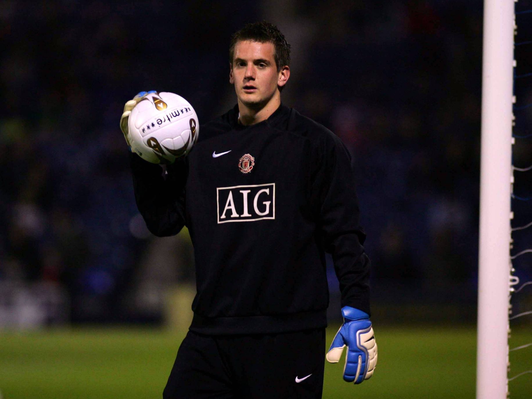 Tom Heaton could be leaving Manchester United