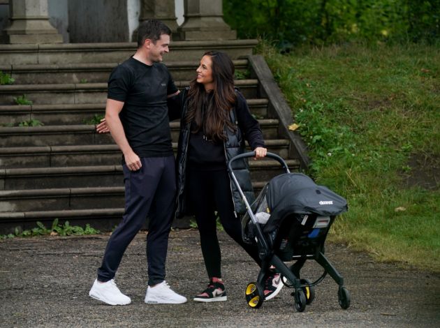 (Photos) - Adam Johnson in park with newborn son and family