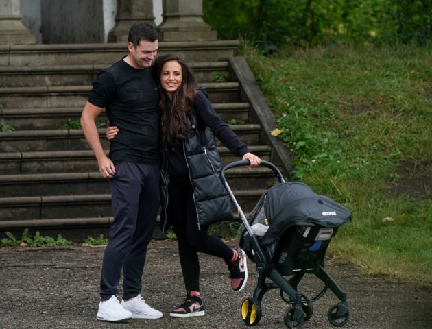 (Photos) - Adam Johnson in park with newborn son and family