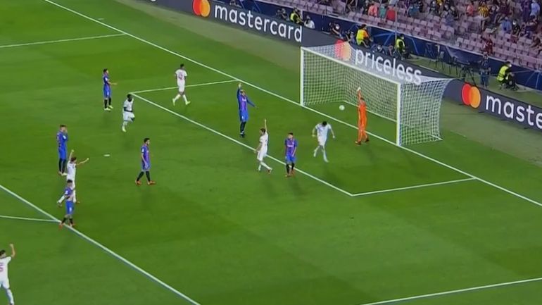 Video: Robert Lewandowski goal Barcelona vs Bayern Munich