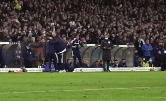 Bielsa hug video Leeds Burnley