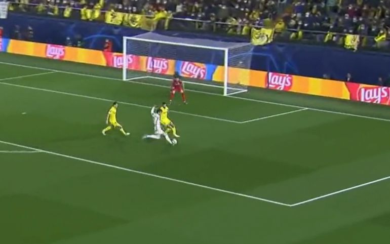 Vlahovic marks UCL debut with goal after just 31 seconds