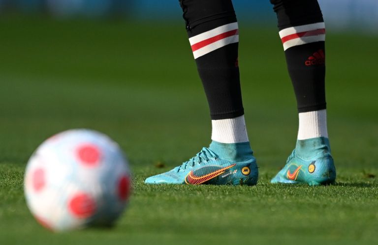 28-year-old football star dies suddenly leaving the football world ...