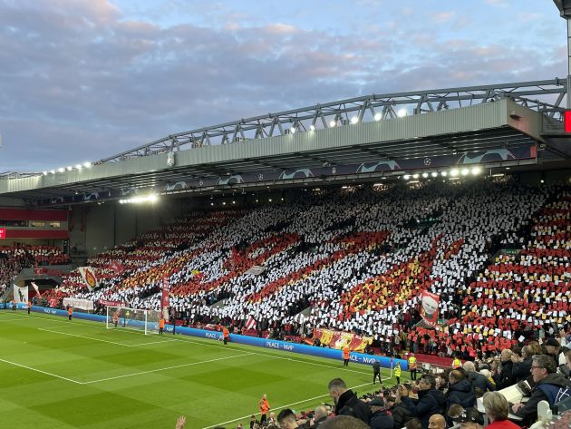 Video: Anfield's emotional YNWA before Benfica clash