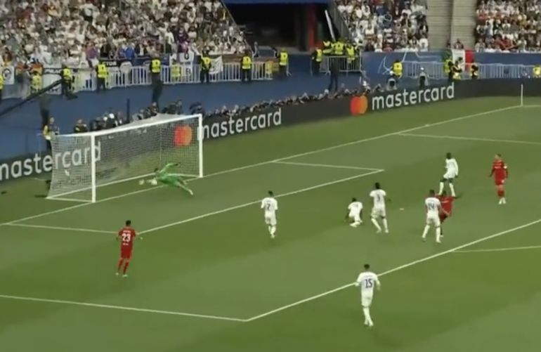 (Video) Fingertip save from Courtois nudges Mane thunderbolt onto post