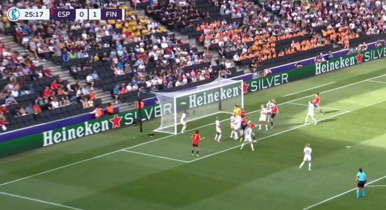 Video: Barcelona duo link up for Spain's bullet header equalizer