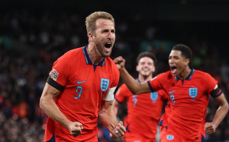 Video: England score 3 goals in 12 minutes to turn Germany game around