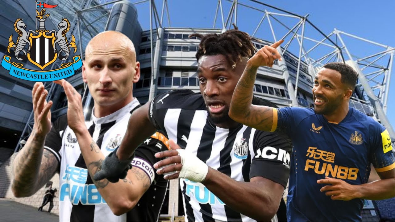 Super striker who rejected Newcastle throws bib angrily after substitution