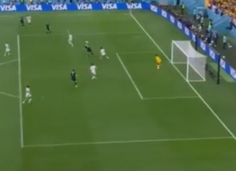 Mitchell Duke scores sensational header for Australia at the World Cup