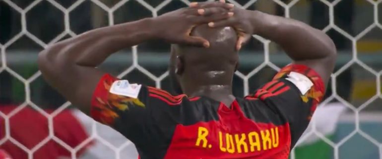 VIDEO: Romelu Lukaku misses open goal that could cost Belgium World Cup ...