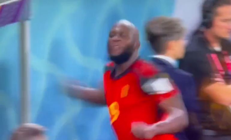 Video: Lukaku shows anger after Belgium's elimination by throwing punch