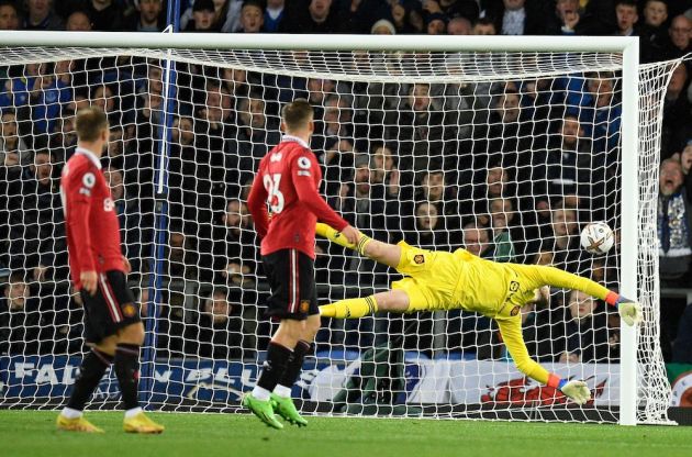 Louis Saha tells Man United to sign Chelsea star as replacement for fan ...