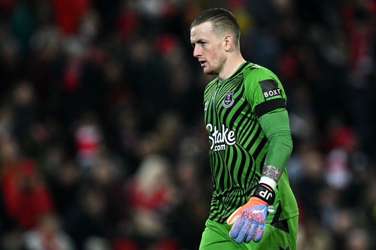 Jordan Pickford’s ‘cheat sheet’ bottle covered in Liverpool notes ...