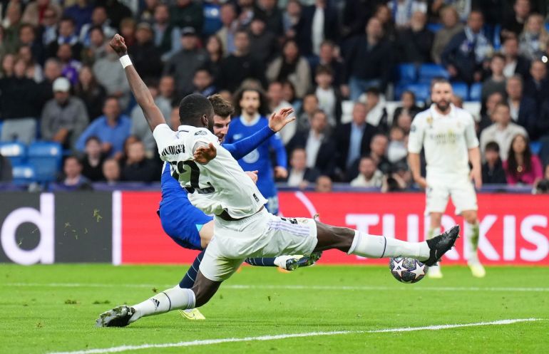Liverpool favourites over Arsenal for Mason Mount transfer