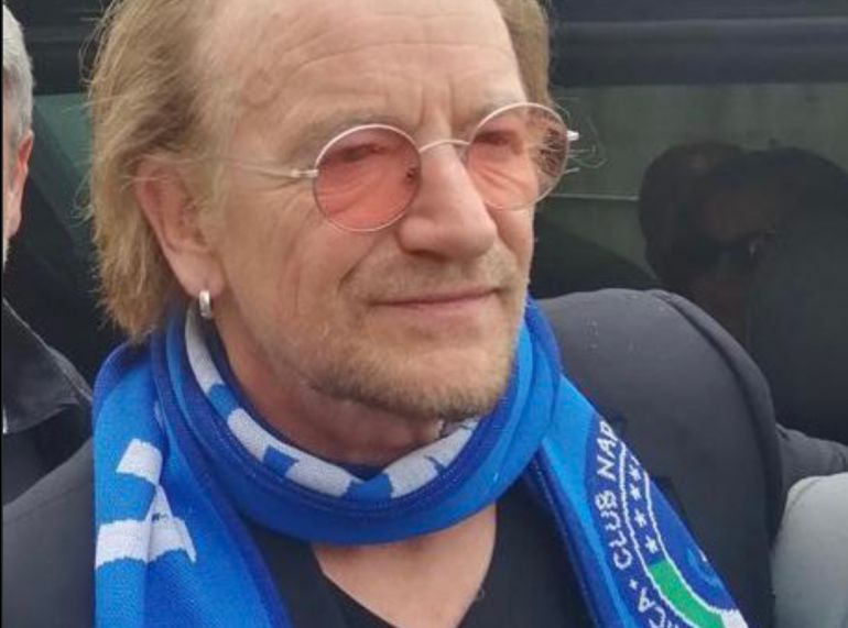 Napoli news: U2's Bono wearing rose-tinted specs and Napoli scarf