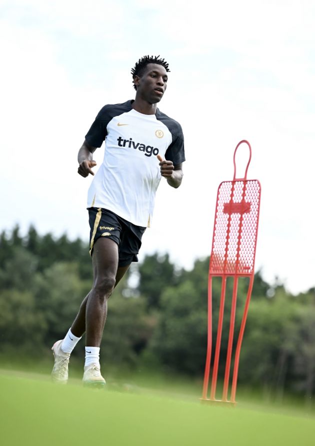 (Photos) Nicolas Jackson participates in first Chelsea training session