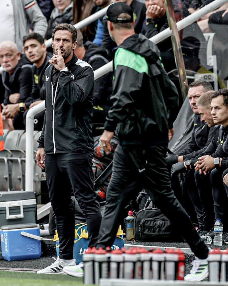 "Stay in your lane" - Jim White hammers Jason Tindall for 'shushing ...