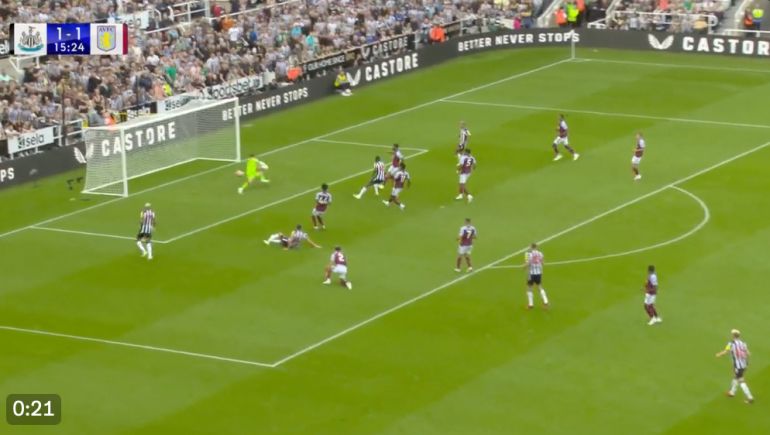 Video: Isak puts Newcastle back in front after VAR check
