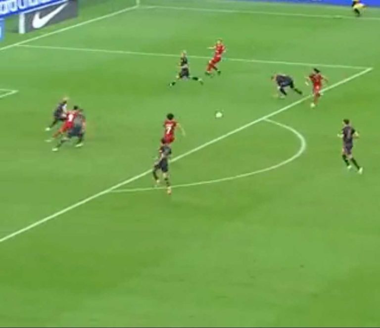 Video: Luis Diaz scores a stunning goal to give Liverpool a 3-2 lead against Bayern Munich ...