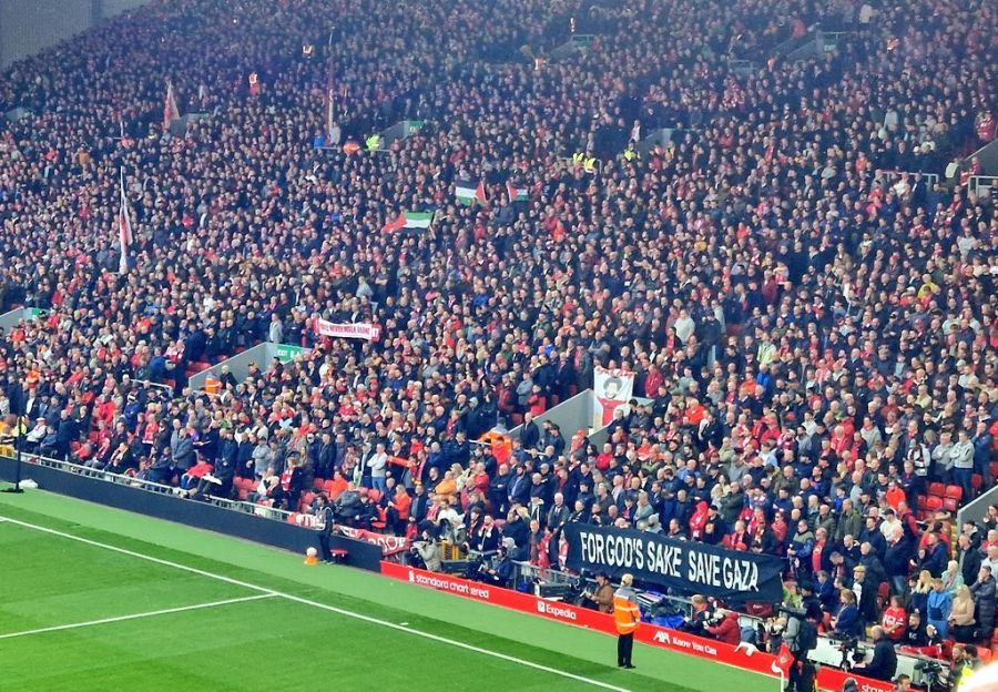 Liverpool fans show their support for Palestine at Anfield with flags ...