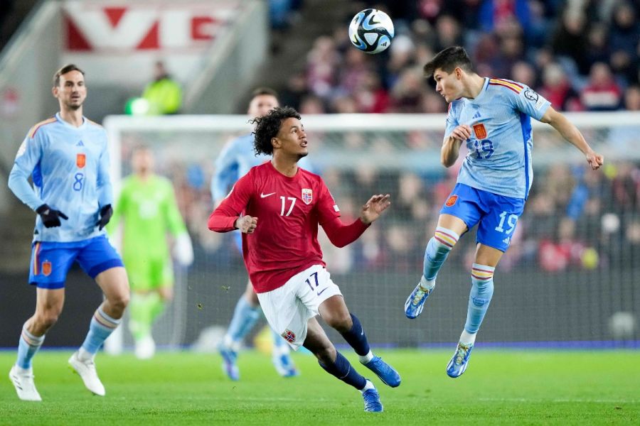 Video: Oscar Bobb scores first Norway goal with wonderful strike ...