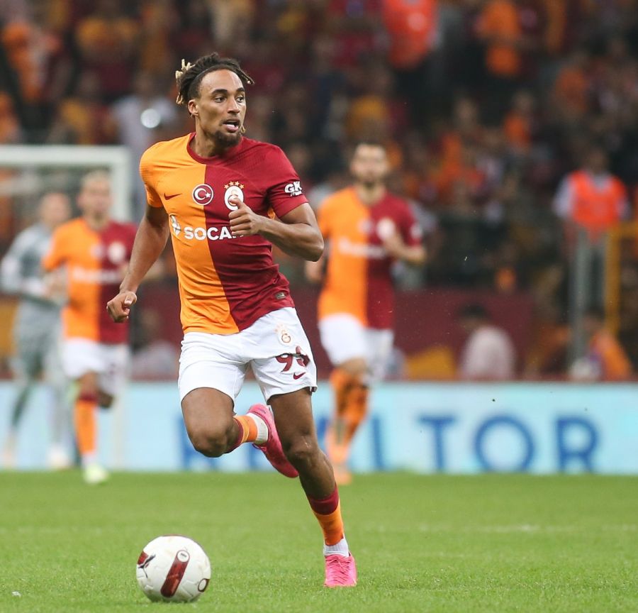 Arsenal transfer news: Sacha Boey on Gunners talks