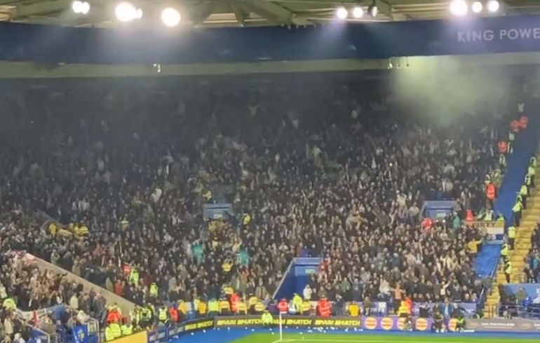 Video: 3000 Leeds fans celebrating after Rutter's goal at King Power