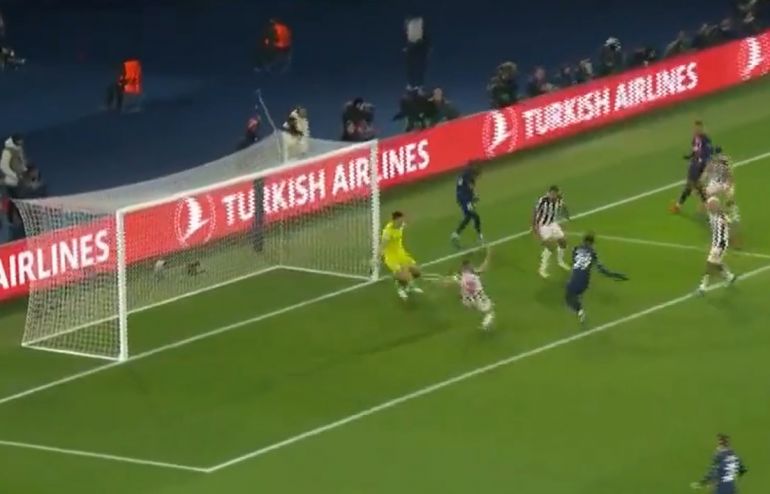 Video: Newcastle's Nick Pope produces one of the saves of his life vs PSG