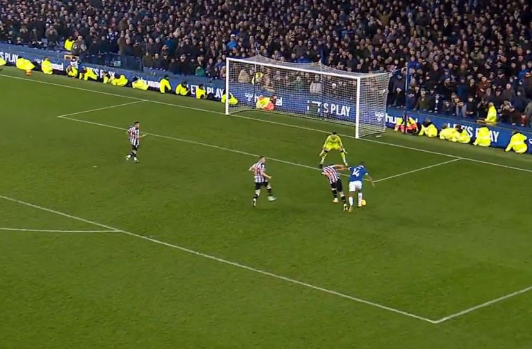 Video: Everton score 96th-minute goal to confirm Newcastle hammering