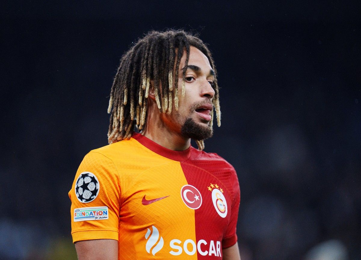 Arsenal would have to pay €20 million for Sacha Boey