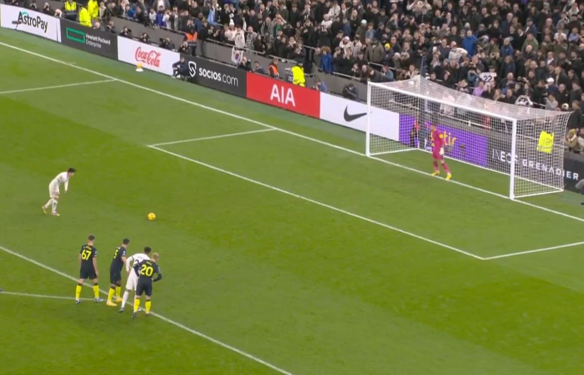 Video: Tottenham's Son tops off incredible performance with goal vs ...
