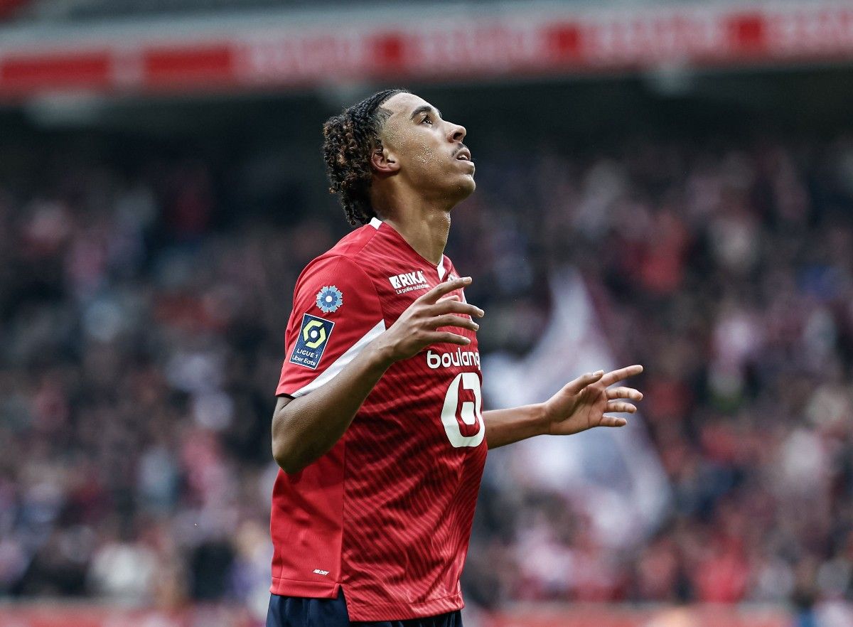 Yoro transfer: Man United in battle for Lille defender