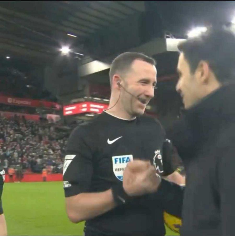 Clip shows 'very strange' interaction between referee and Arteta as ...